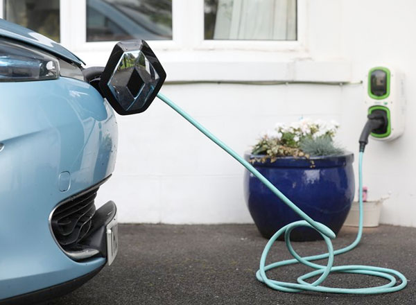 NIE Networks Helps Champion Electric Vehicles | Irish Construction News